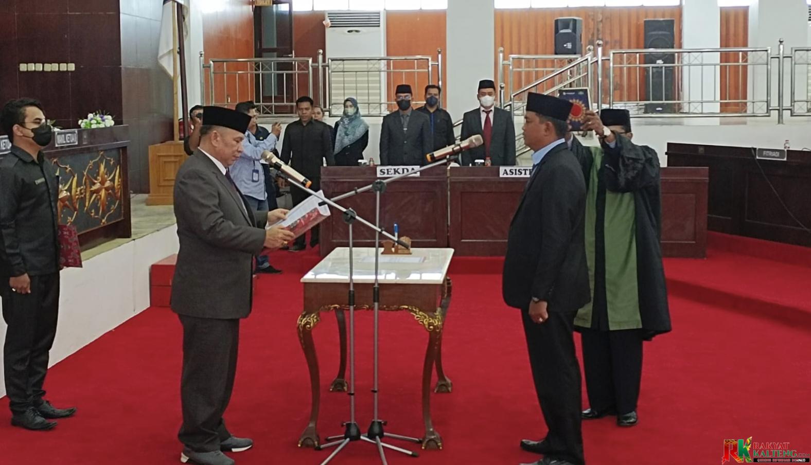 Liangsoi Resmi Dilantik Sebagai PAW Anggota DPRD Murung Raya - Corong ... Liangsoi Resmi Dilantik Sebagai PAW Anggota DPRD Murung Raya - Corong ...